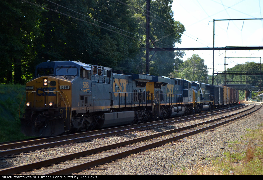 CSX CW44AH 598 leads Q418-27
